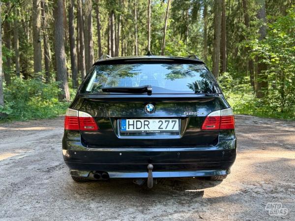 Melns BMW 525 2008 Kauņa, ar dzinēja tilpumu 3.00 L un nobraukumu 400 tūkst. km par 2690 €, foto 4 vietnē AUTOMOTO.COM.LV
