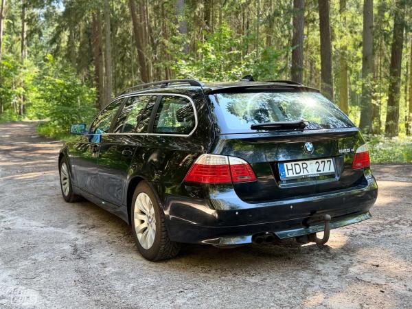 Melns BMW 525 2008 Kauņa, ar dzinēja tilpumu 3.00 L un nobraukumu 400 tūkst. km par 2690 €, foto 6 vietnē AUTOMOTO.COM.LV