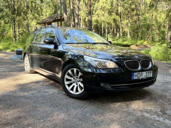 Melns BMW 525 2008 Kauņa, ar dzinēja tilpumu 3.00 L un nobraukumu 400 tūkst. km par 2690 €, foto 1 vietnē AUTOMOTO.COM.LV