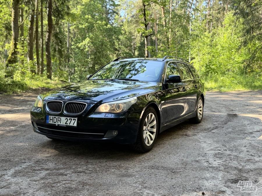 Melns BMW 525 2008 Kauņa, ar dzinēja tilpumu 3.00 L un nobraukumu 400 tūkst. km par 2690 €, foto 8 vietnē AUTOMOTO.COM.LV