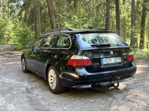 Melns BMW 525 2008 Kauņa, ar dzinēja tilpumu 3.00 L un nobraukumu 400 tūkst. km par 2690 €, foto 12 vietnē AUTOMOTO.COM.LV