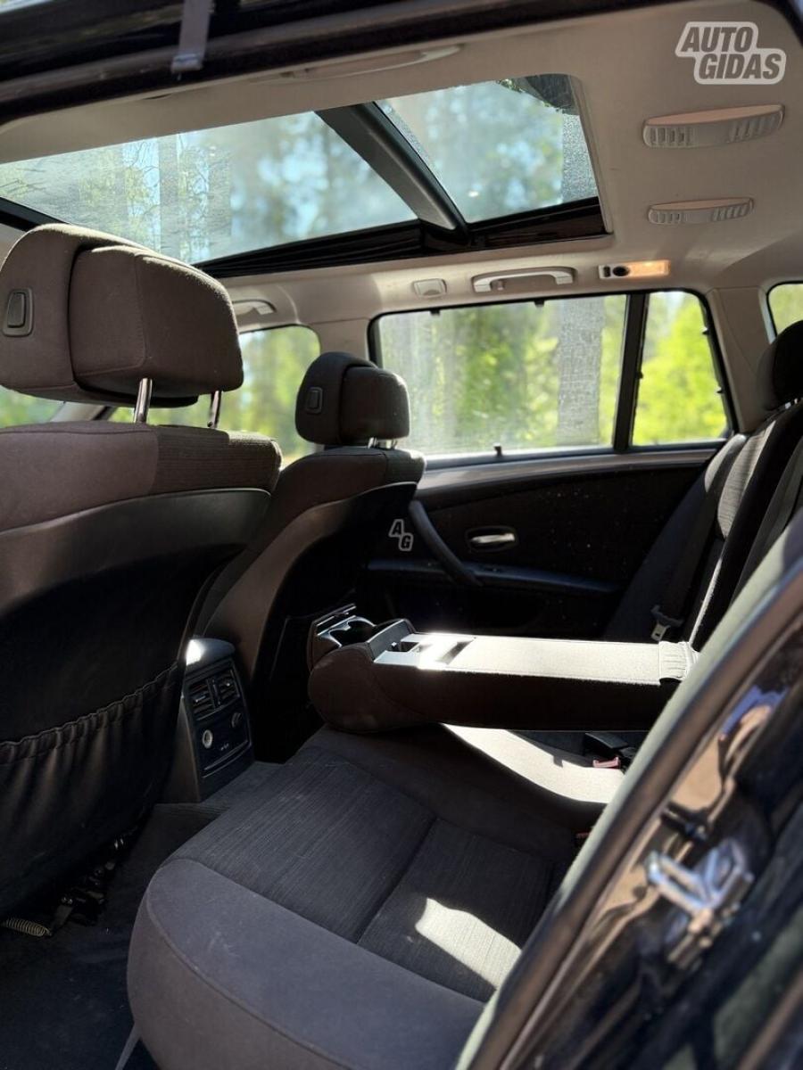 Melns BMW 525 2008 Kauņa, ar dzinēja tilpumu 3.00 L un nobraukumu 400 tūkst. km par 2690 €, foto 17 vietnē AUTOMOTO.COM.LV