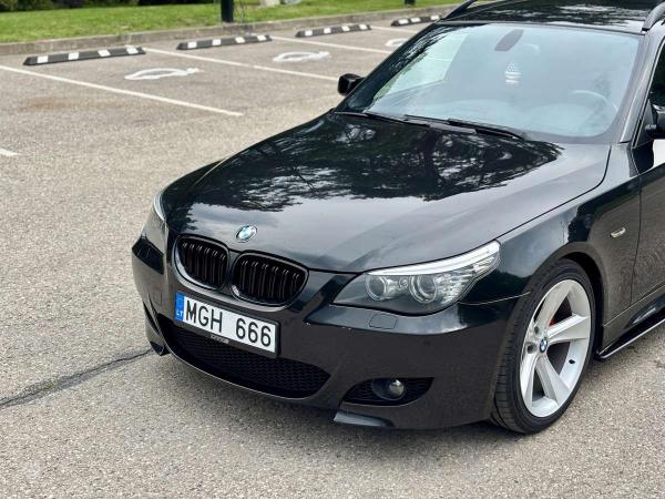 Black BMW 525 2008 in Druskininkai, with an engine capacity of 2.99 L and mileage of 344 thousand km for 5800 €, photo 8 on AUTOMOTO.COM.LV