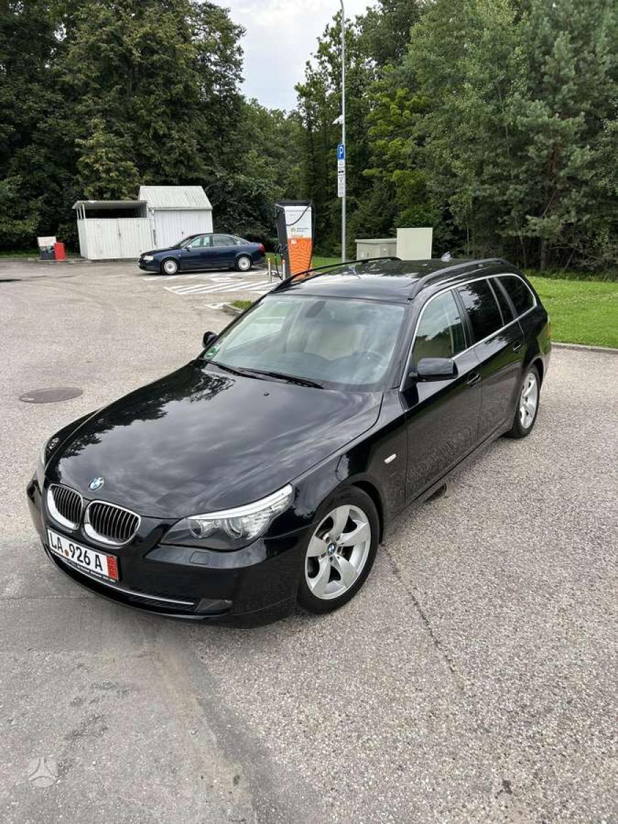 Melns BMW 525 2008 Kauņa, ar dzinēja tilpumu 2.99 L un nobraukumu 331 tūkst. km par 4990 €, foto 5 vietnē AUTOMOTO.COM.LV