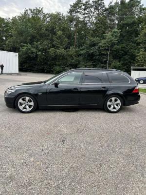 Melns BMW 525 2008 Kauņa, ar dzinēja tilpumu 2.99 L un nobraukumu 331 tūkst. km par 4990 €, foto 11 vietnē AUTOMOTO.COM.LV