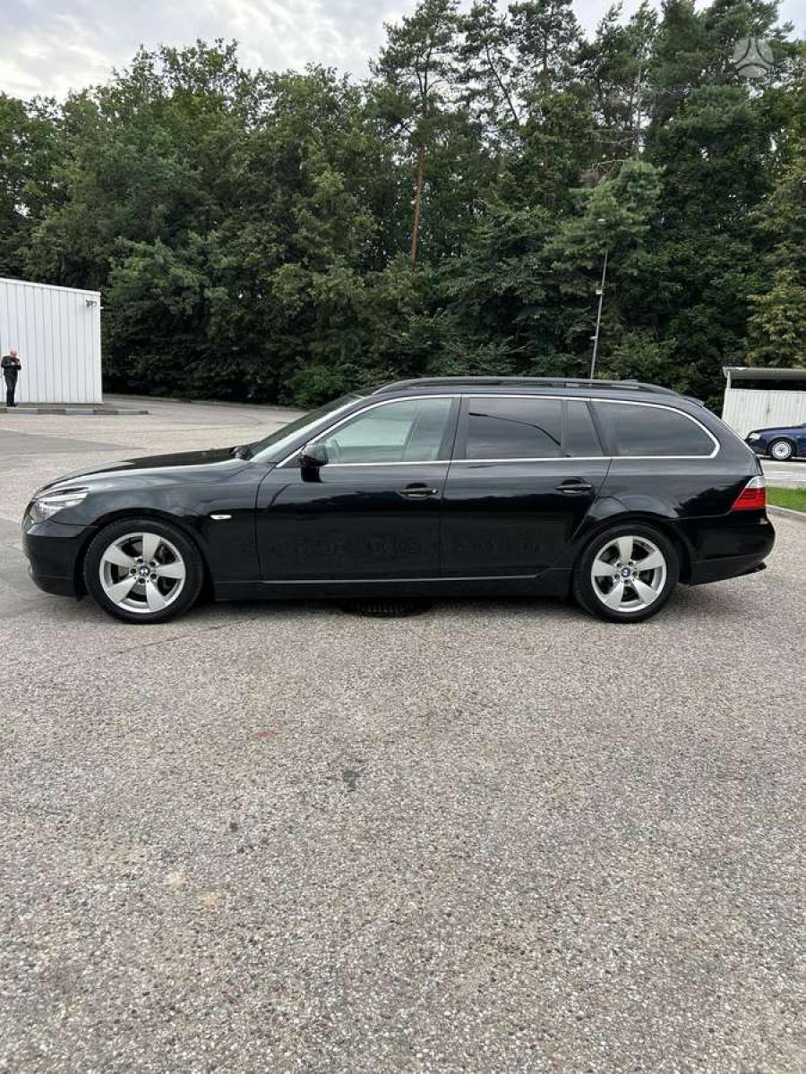 Melns BMW 525 2008 Kauņa, ar dzinēja tilpumu 2.99 L un nobraukumu 331 tūkst. km par 4990 €, foto 11 vietnē AUTOMOTO.COM.LV