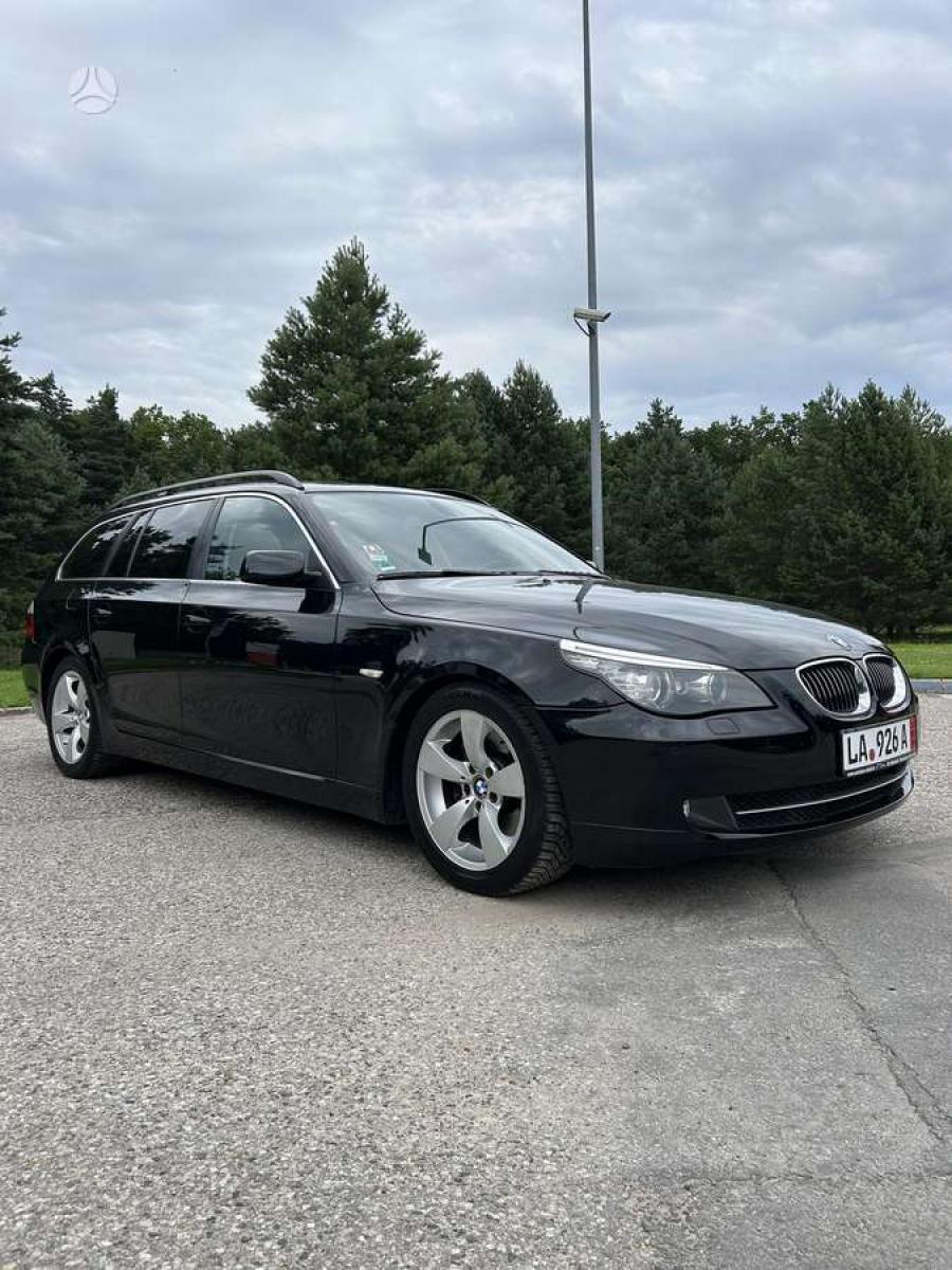 Melns BMW 525 2008 Kauņa, ar dzinēja tilpumu 2.99 L un nobraukumu 331 tūkst. km par 4990 €, foto 12 vietnē AUTOMOTO.COM.LV