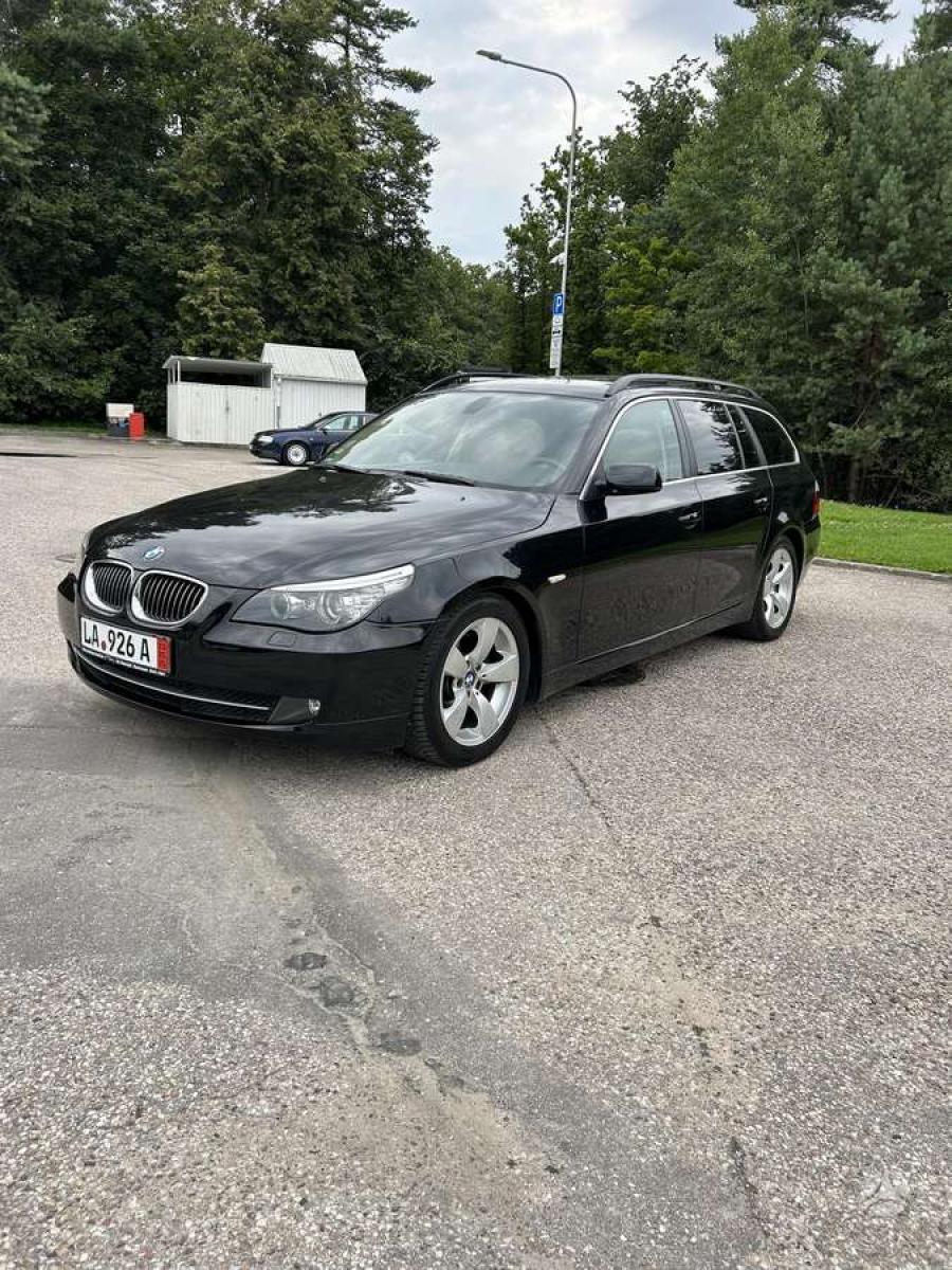 Melns BMW 525 2008 Kauņa, ar dzinēja tilpumu 2.99 L un nobraukumu 331 tūkst. km par 4990 €, foto 13 vietnē AUTOMOTO.COM.LV