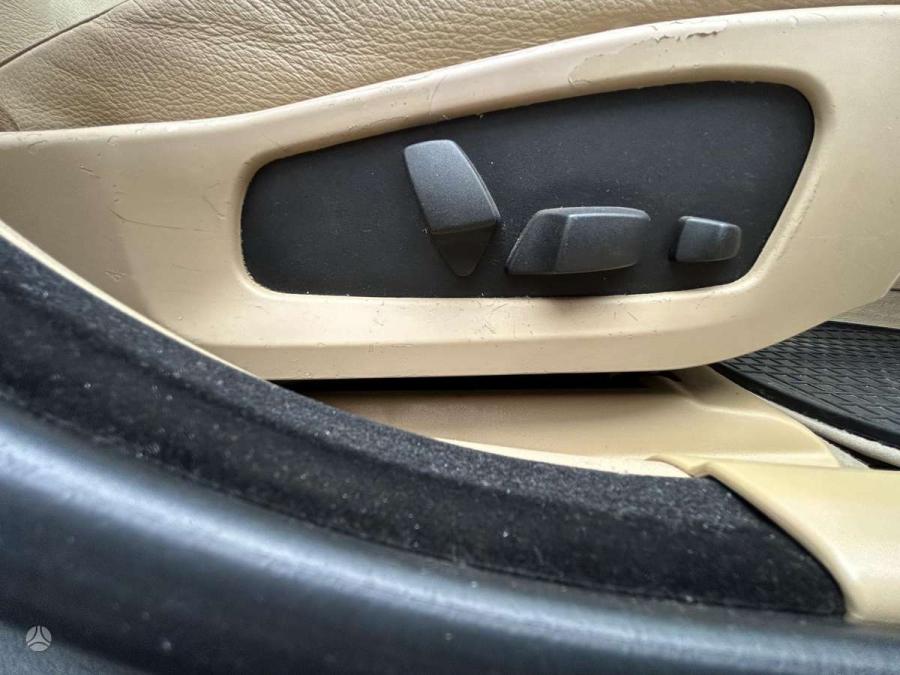 Melns BMW 525 2008 Kauņa, ar dzinēja tilpumu 2.99 L un nobraukumu 331 tūkst. km par 4990 €, foto 24 vietnē AUTOMOTO.COM.LV