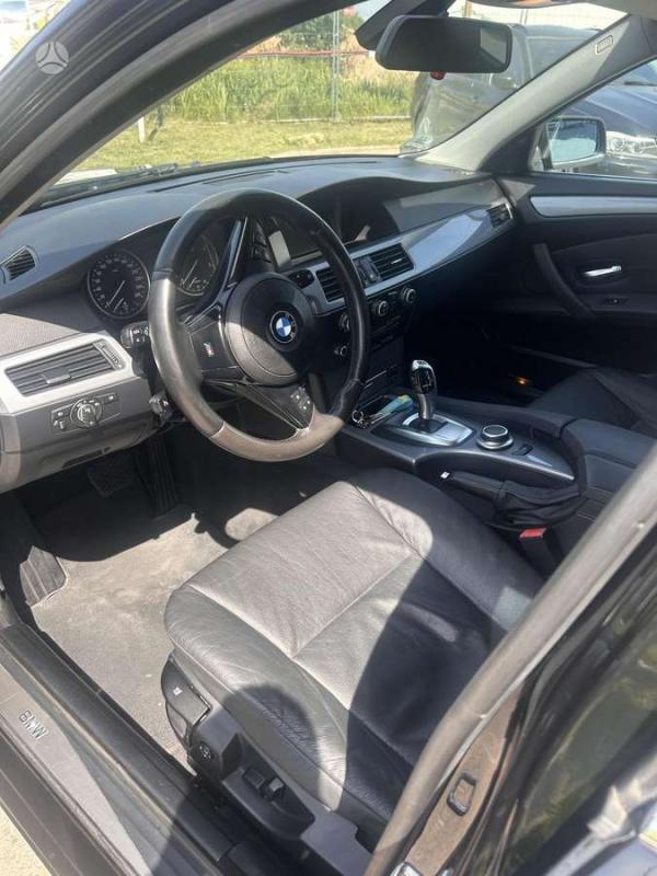 Black BMW 525 2008 in Vilnius, with an engine capacity of 2.99 L and mileage of 415 thousand km for 4490 €, photo 3 on AUTOMOTO.COM.LV