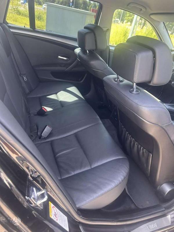 Black BMW 525 2008 in Vilnius, with an engine capacity of 2.99 L and mileage of 415 thousand km for 4490 €, photo 9 on AUTOMOTO.COM.LV