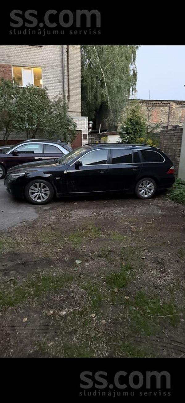 Black BMW 525 2008 in Jelgava, with an engine capacity of 3.00 L and mileage of 342 thousand km for 3100 €, photo 4 on AUTOMOTO.COM.LV