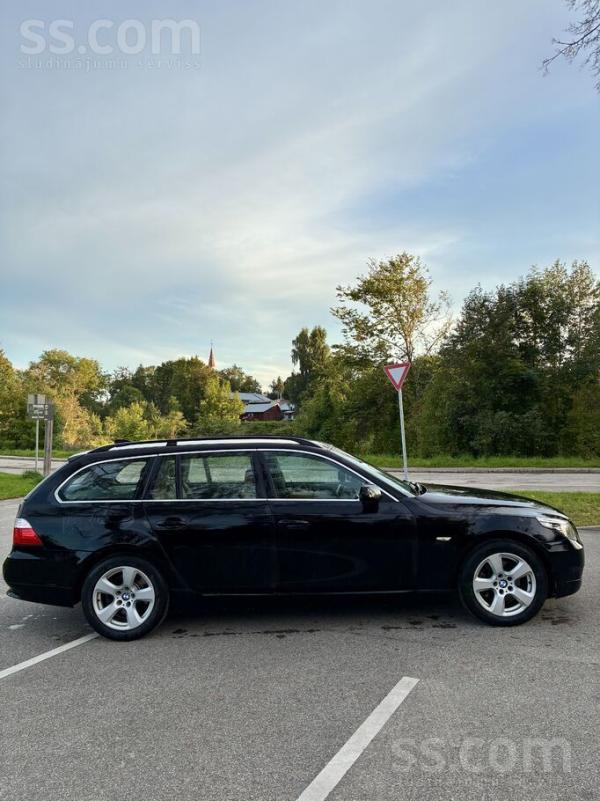 BMW 525 2008 in Valka on AUTOMOTO.COM.LV Black BMW 525 2008 in Valka, with an engine capacity of 3.00 L and mileage of 333 thousand km for 3500 €, photo 4 on AUTOMOTO.COM.LV
