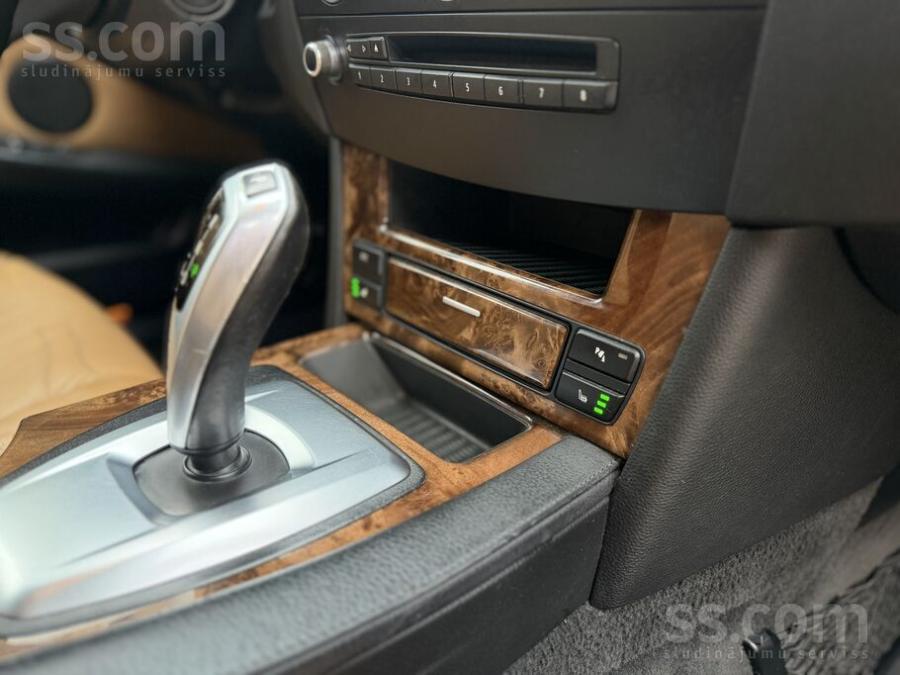 Melns BMW 525 2008 Ogre, ar dzinēja tilpumu 3.00 L un nobraukumu 385 tūkst. km par 3850 €, foto 18 vietnē AUTOMOTO.COM.LV