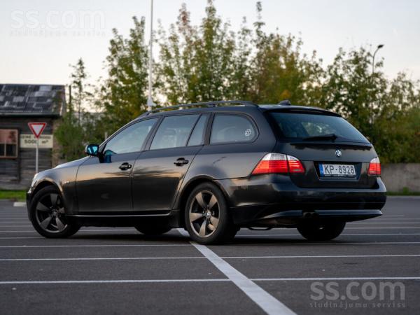 Melns BMW 525 2008 Jelgava, ar dzinēja tilpumu 3.00 L un nobraukumu 384 tūkst. km par 3500 €, foto 5 vietnē AUTOMOTO.COM.LV