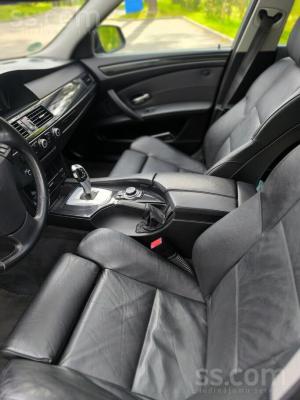 Black BMW 525 2009 in Daugavpils, with an engine capacity of 2.50 L and mileage of 405 thousand km for 4750 €, photo 13 on AUTOMOTO.COM.LV