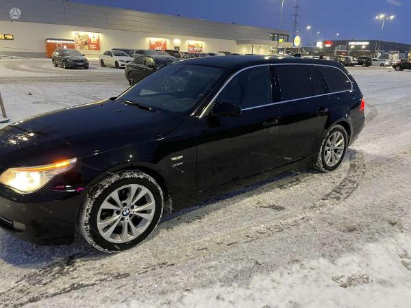 Black BMW 525 2009 in Kaunas, with an engine capacity of 2.99 L and mileage of 372 thousand km for 4500 €, photo 6 on AUTOMOTO.COM.LV