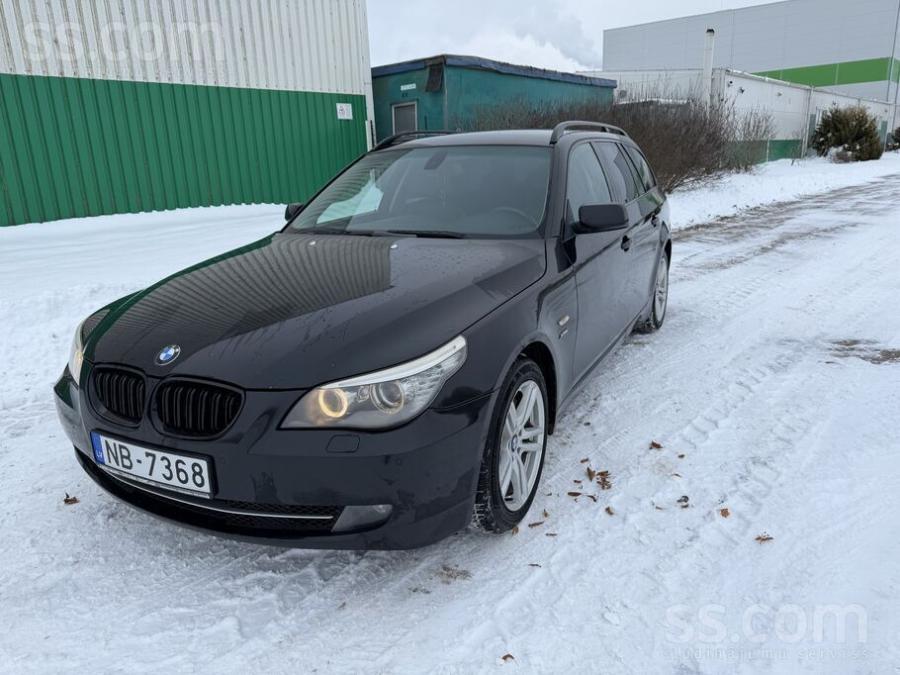 Melns BMW 525 2009 Dobele, ar dzinēja tilpumu 3.00 L un nobraukumu 277 tūkst. km par 7250 €, foto 1 vietnē AUTOMOTO.COM.LV