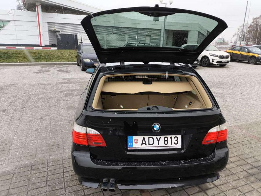 Melns BMW 525 2009 Viļņa, ar dzinēja tilpumu 2.99 L un nobraukumu 292 tūkst. km par 6500 €, foto 5 vietnē AUTOMOTO.COM.LV