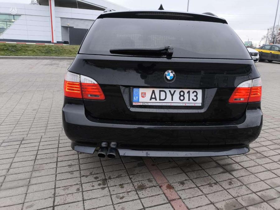 Melns BMW 525 2009 Viļņa, ar dzinēja tilpumu 2.99 L un nobraukumu 292 tūkst. km par 6500 €, foto 21 vietnē AUTOMOTO.COM.LV