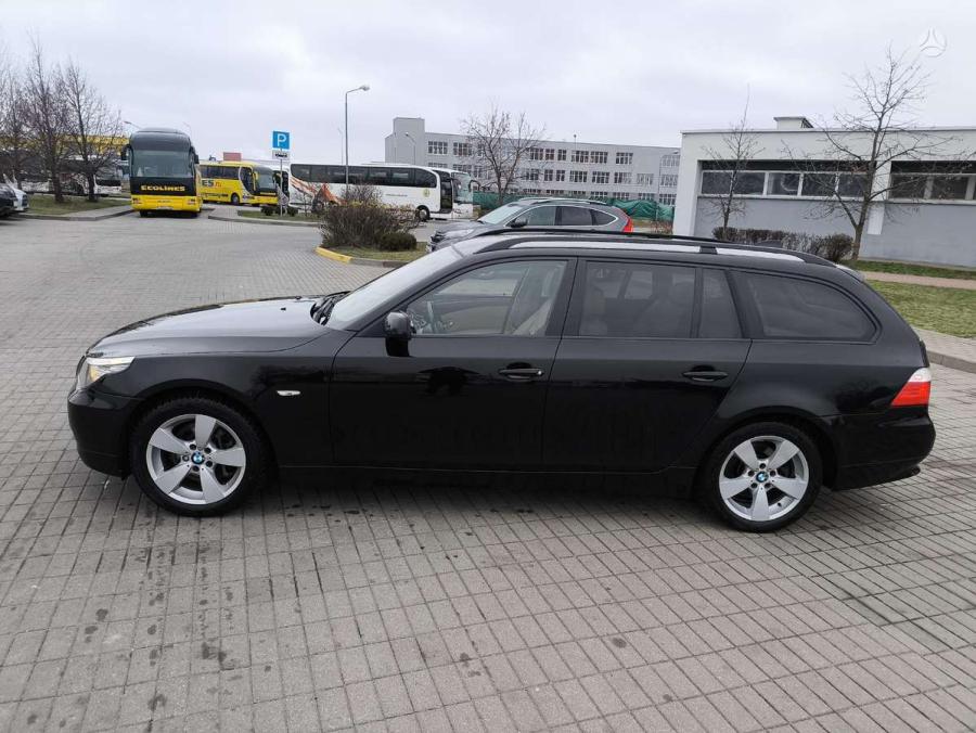 Melns BMW 525 2009 Viļņa, ar dzinēja tilpumu 2.99 L un nobraukumu 292 tūkst. km par 6500 €, foto 22 vietnē AUTOMOTO.COM.LV