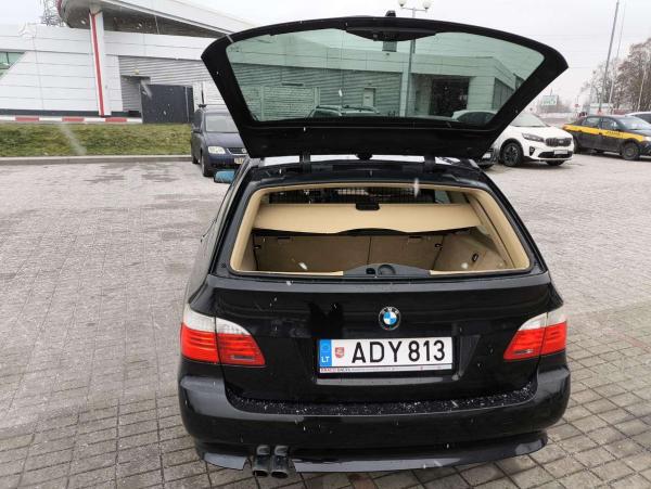 Melns BMW 525 2009 Viļņa, ar dzinēja tilpumu 2.99 L un nobraukumu 292 tūkst. km par 6500 €, foto 5 vietnē AUTOMOTO.COM.LV