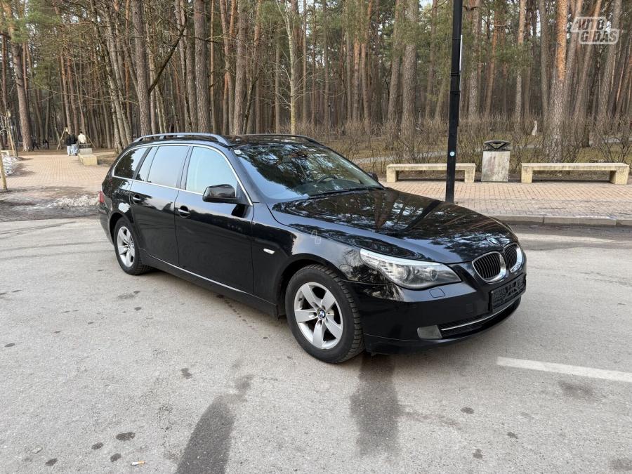 Melns BMW 525 2009 Alīta, ar dzinēja tilpumu 3.00 L un nobraukumu 408 tūkst. km par 3750 €, foto 2 vietnē AUTOMOTO.COM.LV