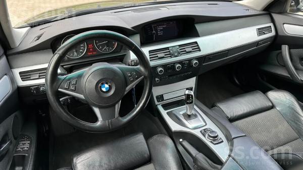 Melns BMW 525 2009 Jelgava, ar dzinēja tilpumu 3.00 L un nobraukumu 329 tūkst. km par 4400 €, foto 9 vietnē AUTOMOTO.COM.LV