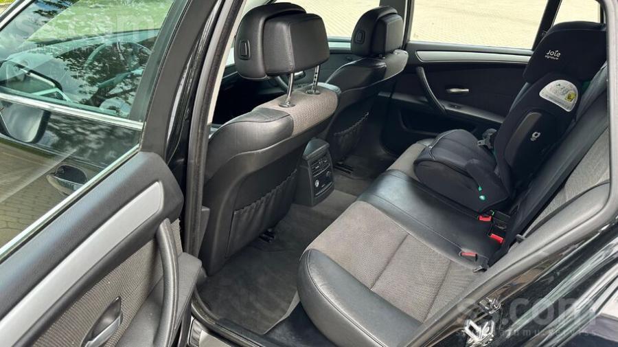 Melns BMW 525 2009 Jelgava, ar dzinēja tilpumu 3.00 L un nobraukumu 329 tūkst. km par 4400 €, foto 12 vietnē AUTOMOTO.COM.LV