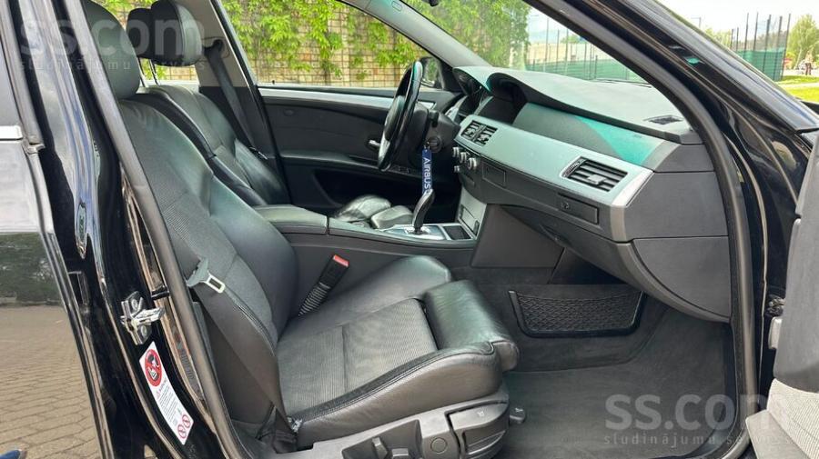 Melns BMW 525 2009 Jelgava, ar dzinēja tilpumu 3.00 L un nobraukumu 329 tūkst. km par 4400 €, foto 14 vietnē AUTOMOTO.COM.LV