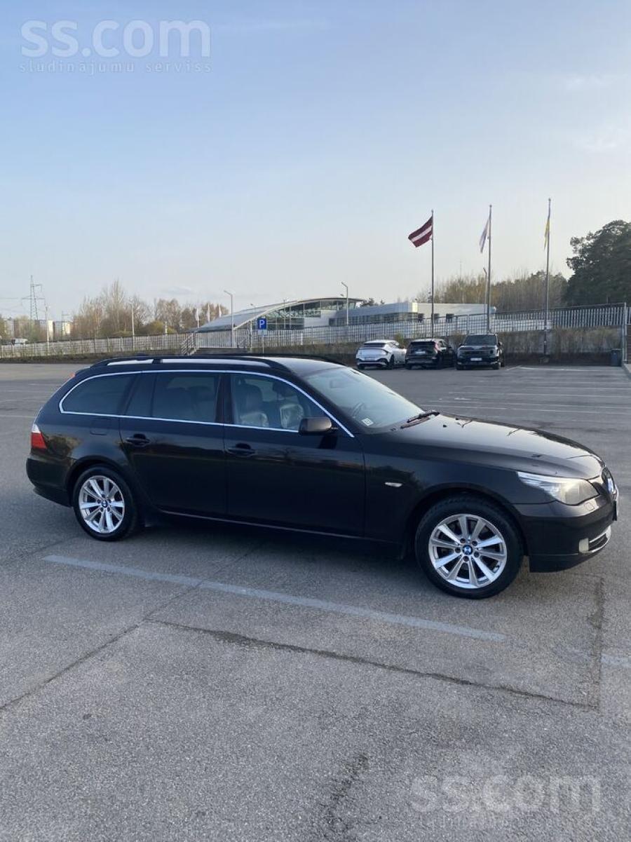 Melns BMW 525 2009 Rīga, ar dzinēja tilpumu 3.00 L un nobraukumu 500 tūkst. km par 4150 €, foto 4 vietnē AUTOMOTO.COM.LV