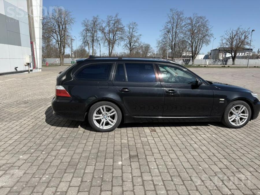 Melns BMW 525 2009 Dobele, ar dzinēja tilpumu 3.00 L un nobraukumu 277 tūkst. km par 6050 €, foto 7 vietnē AUTOMOTO.COM.LV