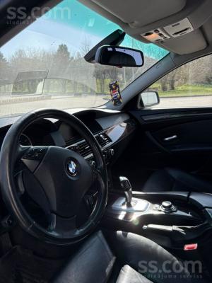 Melns BMW 525 2009 Dobele, ar dzinēja tilpumu 3.00 L un nobraukumu 277 tūkst. km par 6050 €, foto 11 vietnē AUTOMOTO.COM.LV