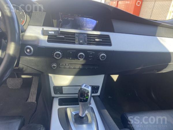 Black BMW 525 2009 in Riga, with an engine capacity of 3.00 L and mileage of 420 thousand km for 6300 €, photo 6 on AUTOMOTO.COM.LV