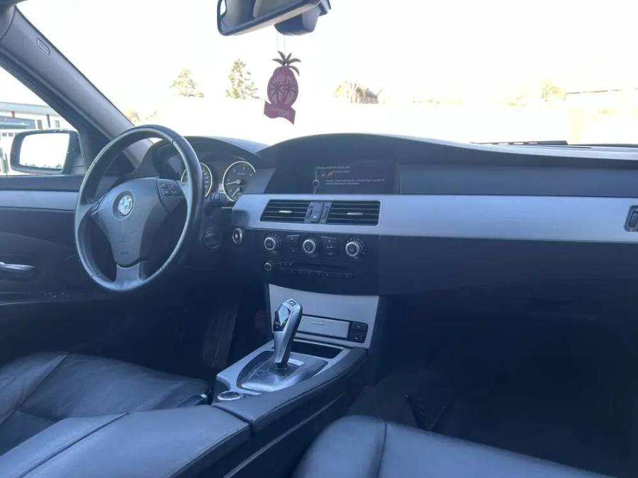 Melns BMW 525 2009 Rēzekne, ar dzinēja tilpumu 3.00 L un nobraukumu 293 tūkst. km par 6600 €, foto 15 vietnē AUTOMOTO.COM.LV