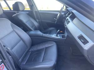 Melns BMW 525 2009 Rēzekne, ar dzinēja tilpumu 3.00 L un nobraukumu 293 tūkst. km par 6600 €, foto 17 vietnē AUTOMOTO.COM.LV