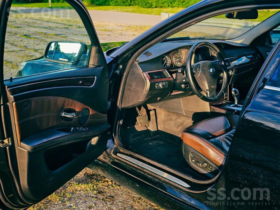 Black BMW 525 2009 in Ventspils, with an engine capacity of 3.00 L and mileage of 360 thousand km for 4695 €, photo 10 on AUTOMOTO.COM.LV