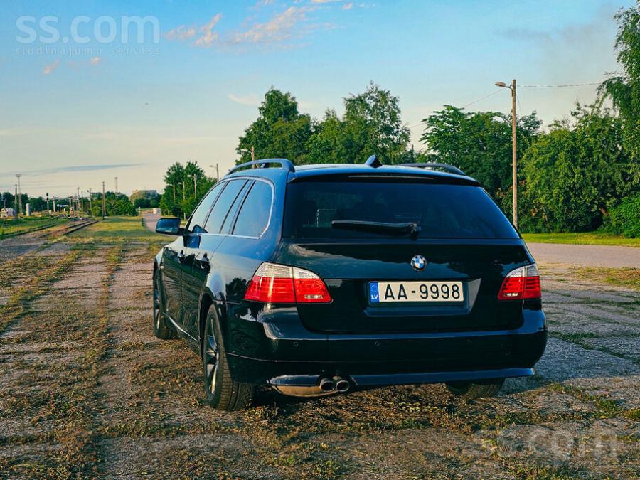 Black BMW 525 2009 in Ventspils, with an engine capacity of 3.00 L and mileage of 360 thousand km for 4695 €, photo 18 on AUTOMOTO.COM.LV