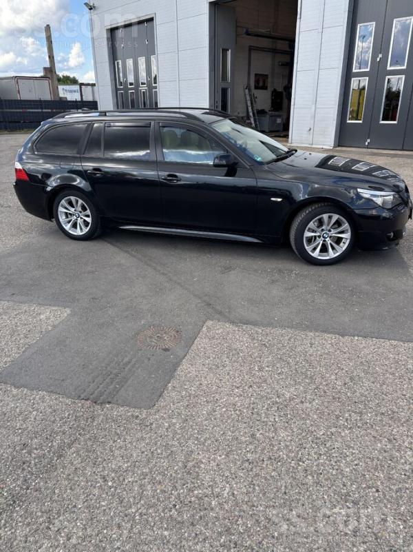 Melns BMW 525 2009 Daugavpils, ar dzinēja tilpumu 3.00 L un nobraukumu 365 tūkst. km par 7150 €, foto 4 vietnē AUTOMOTO.COM.LV