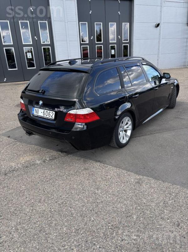 Melns BMW 525 2009 Daugavpils, ar dzinēja tilpumu 3.00 L un nobraukumu 365 tūkst. km par 7150 €, foto 5 vietnē AUTOMOTO.COM.LV