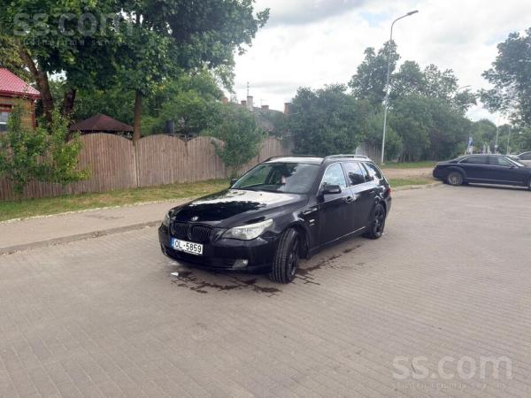 Black BMW 525 2009 in Rezekne, with an engine capacity of 3.00 L and mileage of 293 thousand km for 5950 €, photo 6 on AUTOMOTO.COM.LV