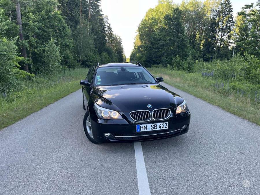 Melns BMW 525 2009 Viļņa, ar dzinēja tilpumu 2.99 L un nobraukumu 410 tūkst. km par 3999 €, foto 1 vietnē AUTOMOTO.COM.LV