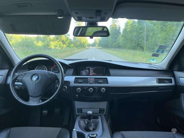 Melns BMW 525 2009 Viļņa, ar dzinēja tilpumu 2.99 L un nobraukumu 410 tūkst. km par 3999 €, foto 10 vietnē AUTOMOTO.COM.LV