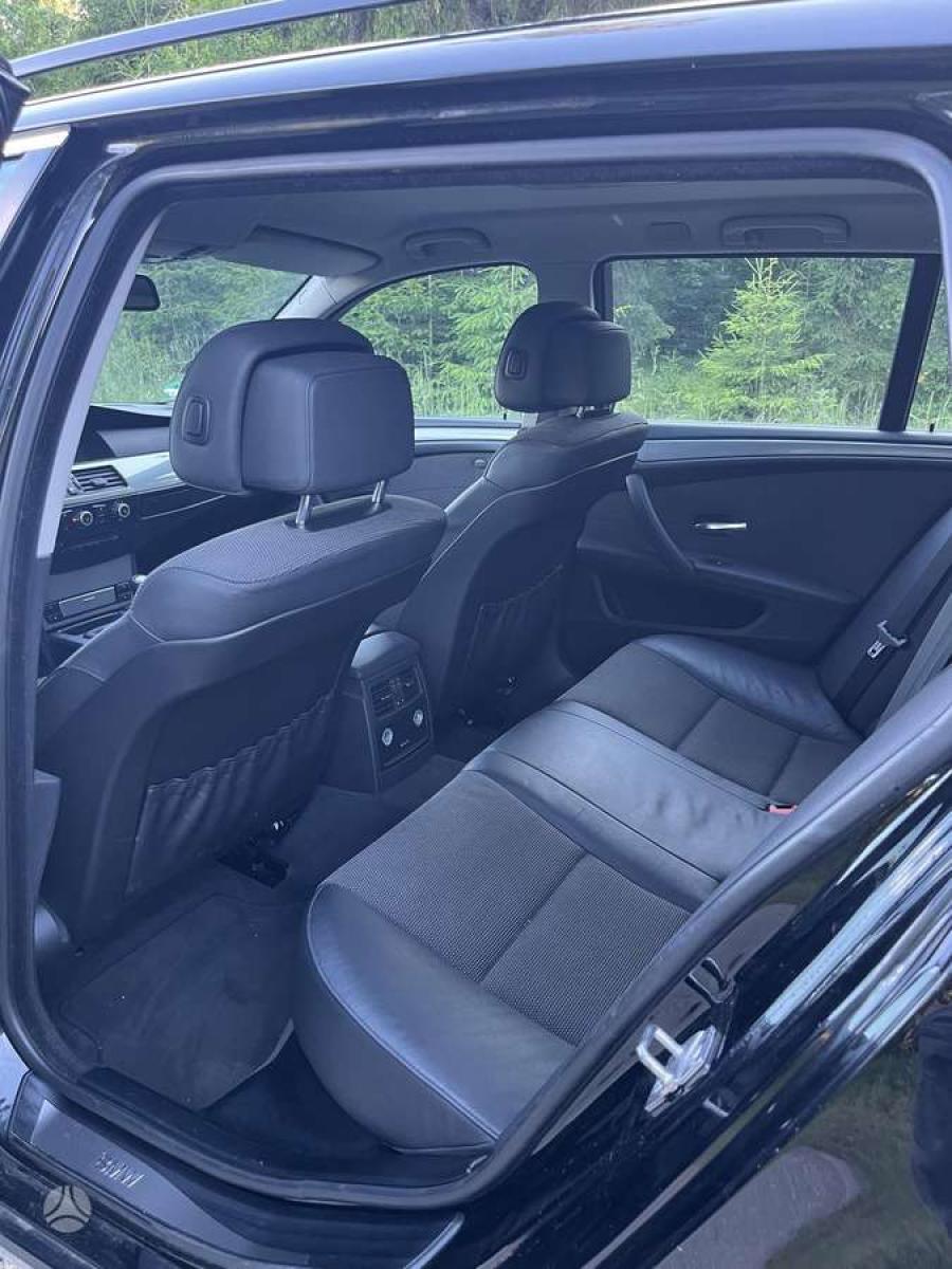 Melns BMW 525 2009 Viļņa, ar dzinēja tilpumu 2.99 L un nobraukumu 410 tūkst. km par 3999 €, foto 15 vietnē AUTOMOTO.COM.LV