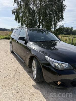Melns BMW 525 2009 Rīga, ar dzinēja tilpumu 3.00 L un nobraukumu 388 tūkst. km par 6100 €, foto 5 vietnē AUTOMOTO.COM.LV