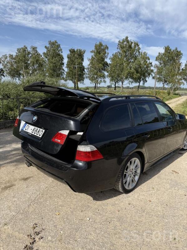 Black BMW 525 2009 in Riga, with an engine capacity of 3.00 L and mileage of 388 thousand km for 6100 €, photo 8 on AUTOMOTO.COM.LV