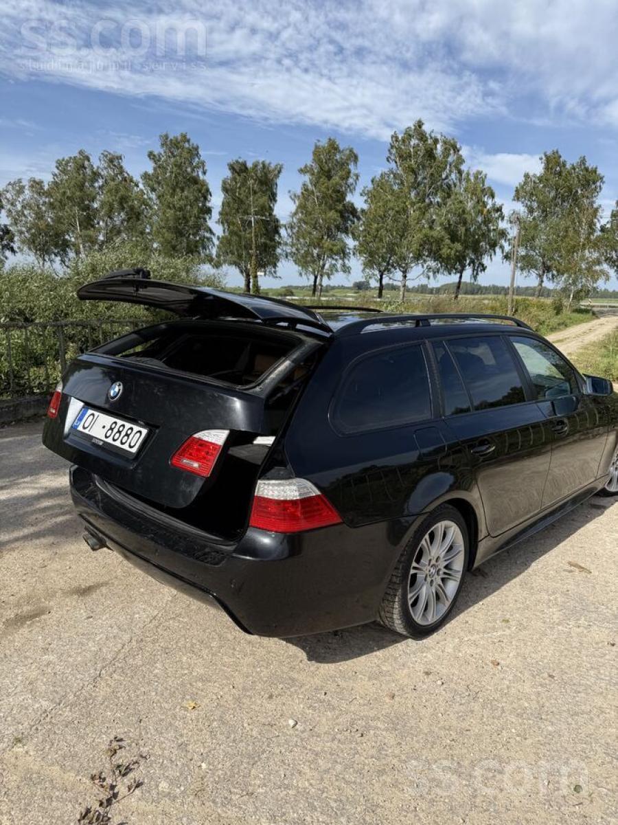 Black BMW 525 2009 in Riga, with an engine capacity of 3.00 L and mileage of 388 thousand km for 6150 €, photo 7 on AUTOMOTO.COM.LV