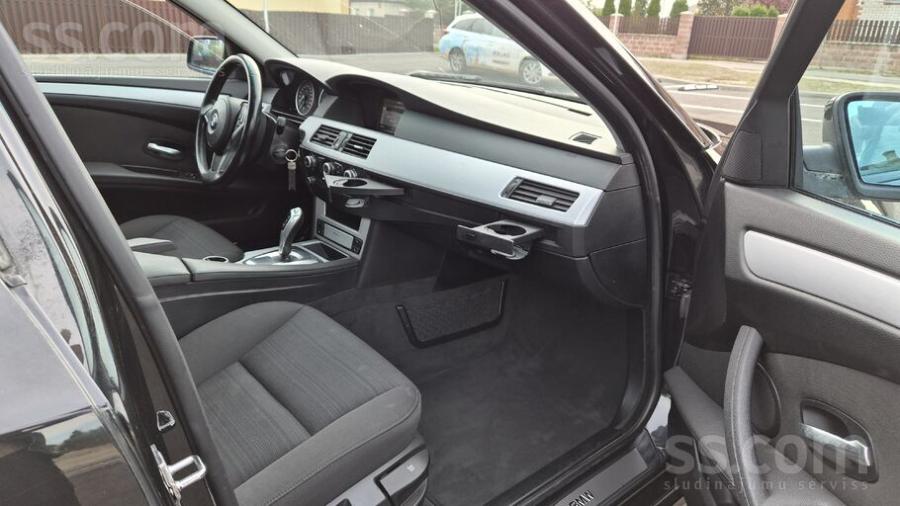 Melns BMW 525 2009 Daugavpils, ar dzinēja tilpumu 3.00 L un nobraukumu 261 tūkst. km par 4250 €, foto 13 vietnē AUTOMOTO.COM.LV