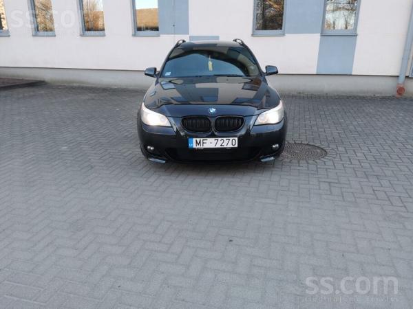 Black BMW 525 2010 in Aizkraukle, with an engine capacity of 3.00 L and mileage of 382 thousand km for 6560 €, photo 2 on AUTOMOTO.COM.LV