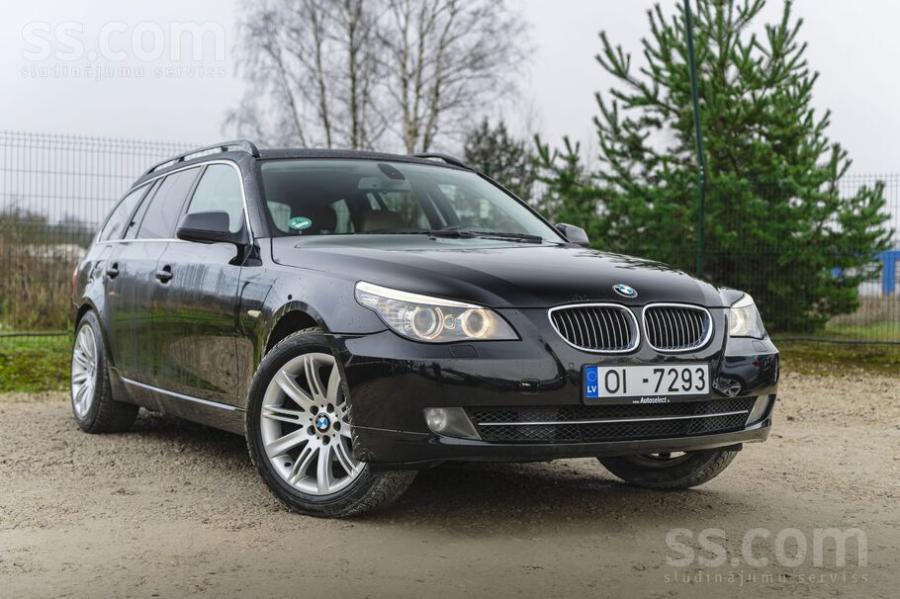 Black BMW 525 2010 in Riga, with an engine capacity of 3.00 L and mileage of 368 thousand km for 7490 €, photo 3 on AUTOMOTO.COM.LV